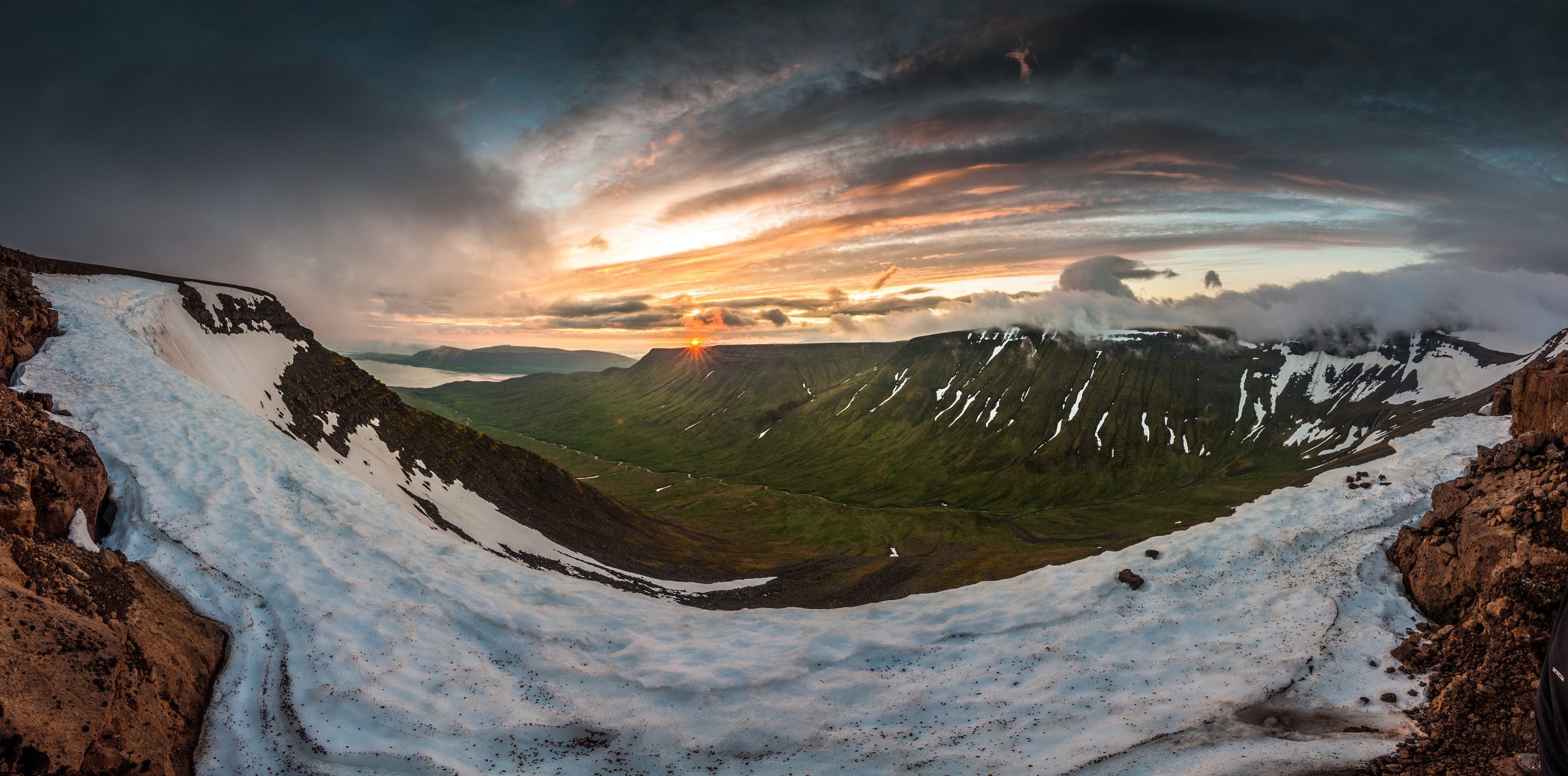 Complete Guide to Hiking Mt. Esja in Reykjavik