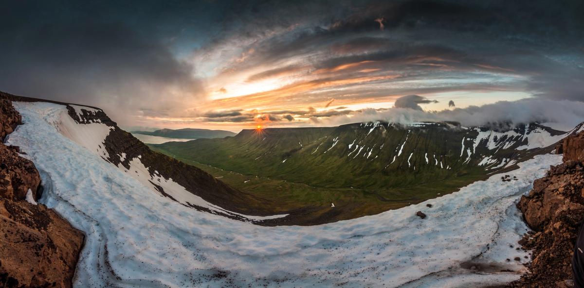 Complete Guide to Hiking Mt. Esja in Reykjavik