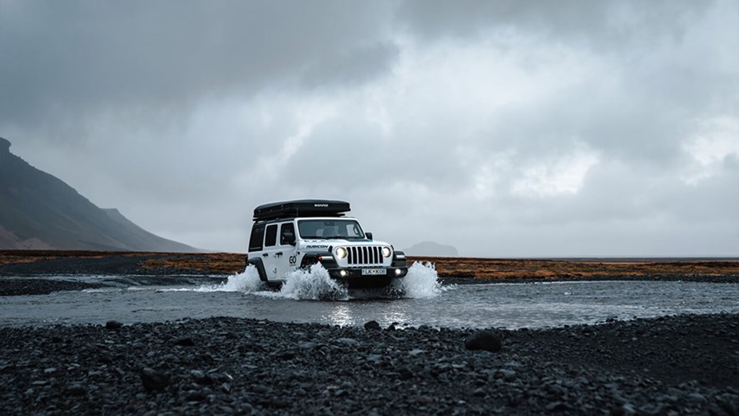 F-Roads in Iceland: Full Guide for Adventures & Safety