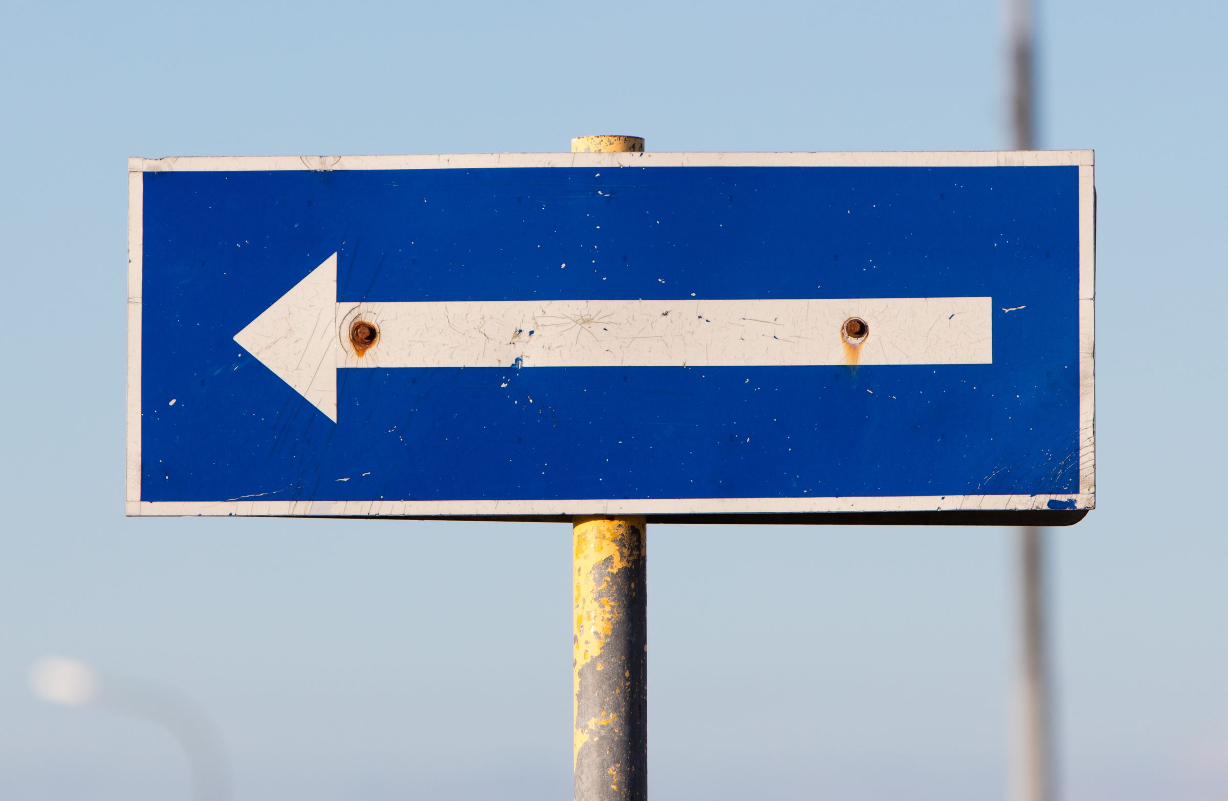 A Full Guide to Road Signs in Iceland: How Are they Different?
