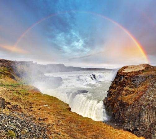 15 Things to do in Iceland in April: Guide By a Local