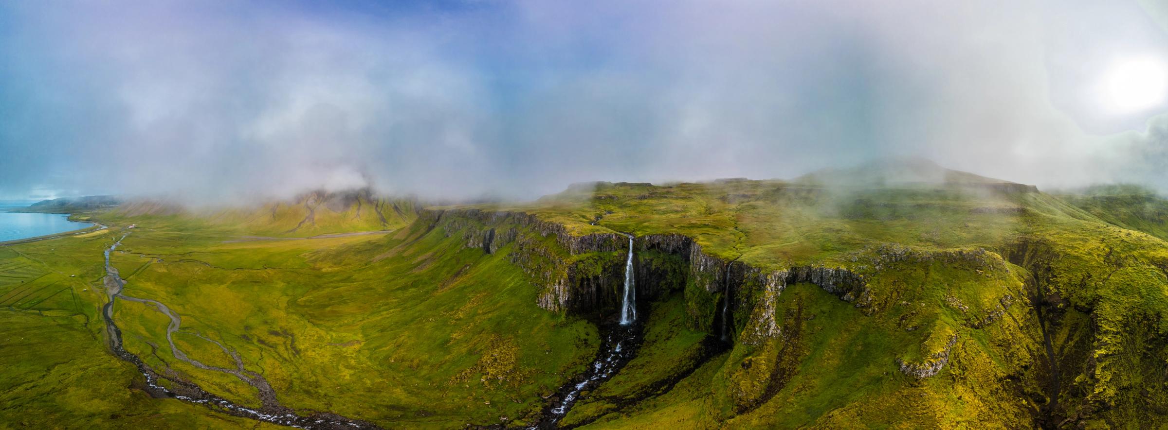 The Majestic Grundarfoss: Full Guide to Snæfellsnes’ Hidden Giant