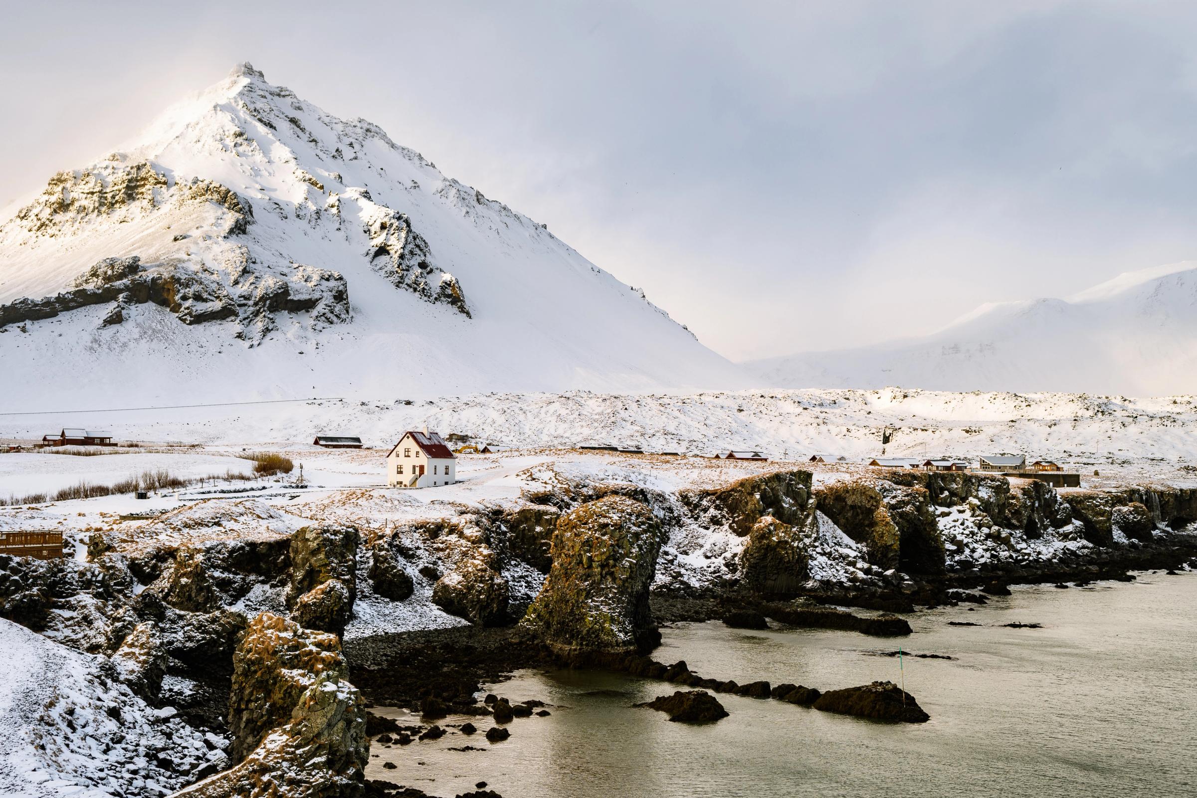 Weather in Iceland in February: Complete Guide for 2026