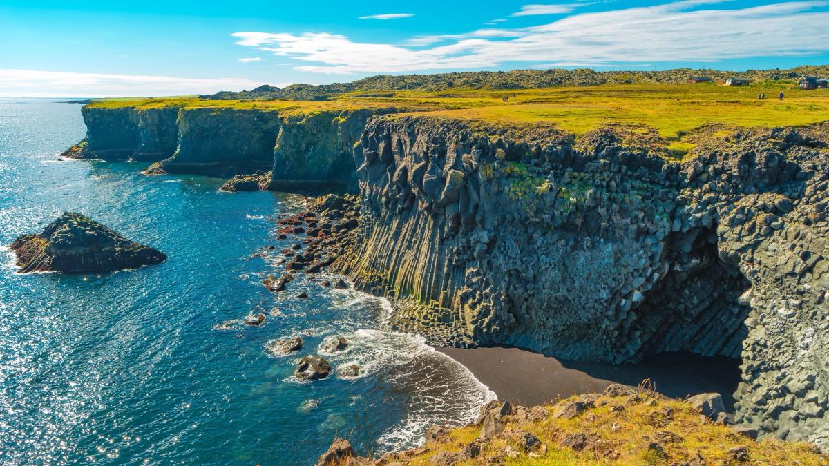 Iceland's Treasure Chest: Top 20 Natural Wonders to Discover