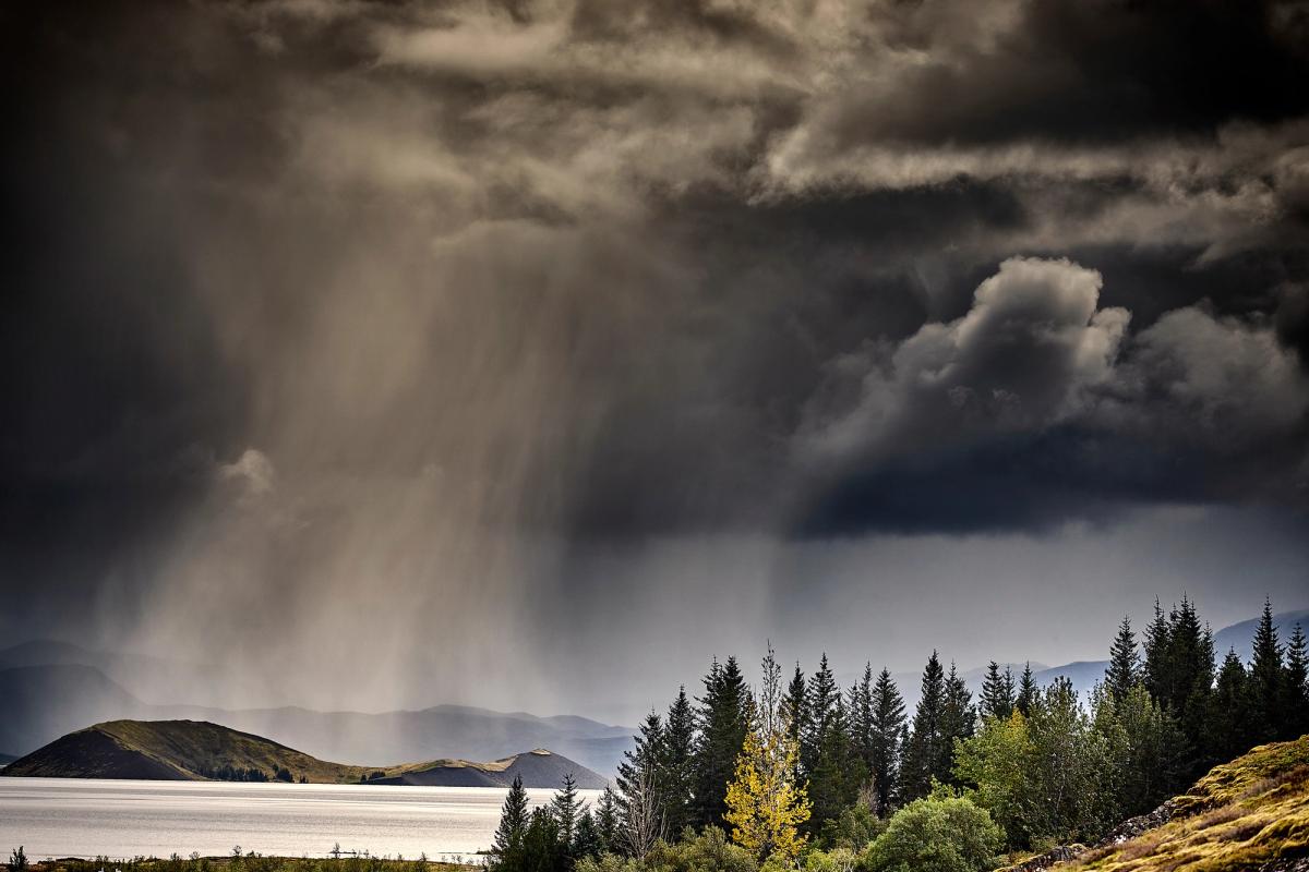 Weather in Iceland in June: What to Expect in 2026