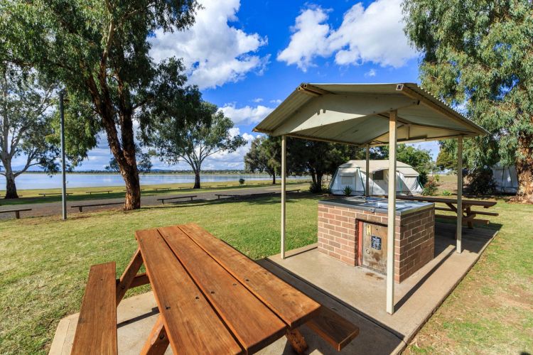 Standard Ensuite Site | Lake Keepit Holiday Park | Reflections Holiday Park