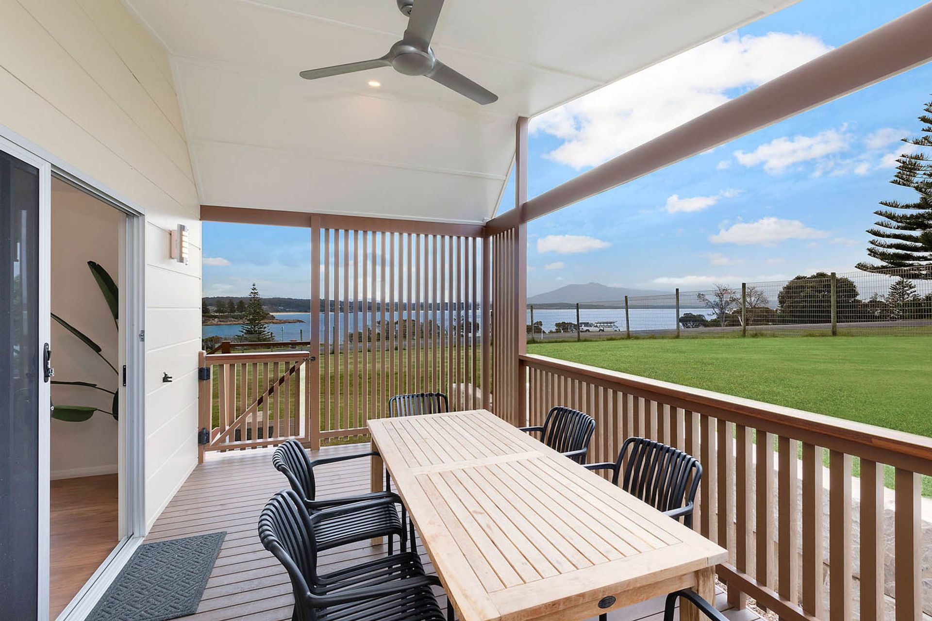 Bermagui Premium Ocean-View Cabin - 4 Guests | Reflections Holiday Park
