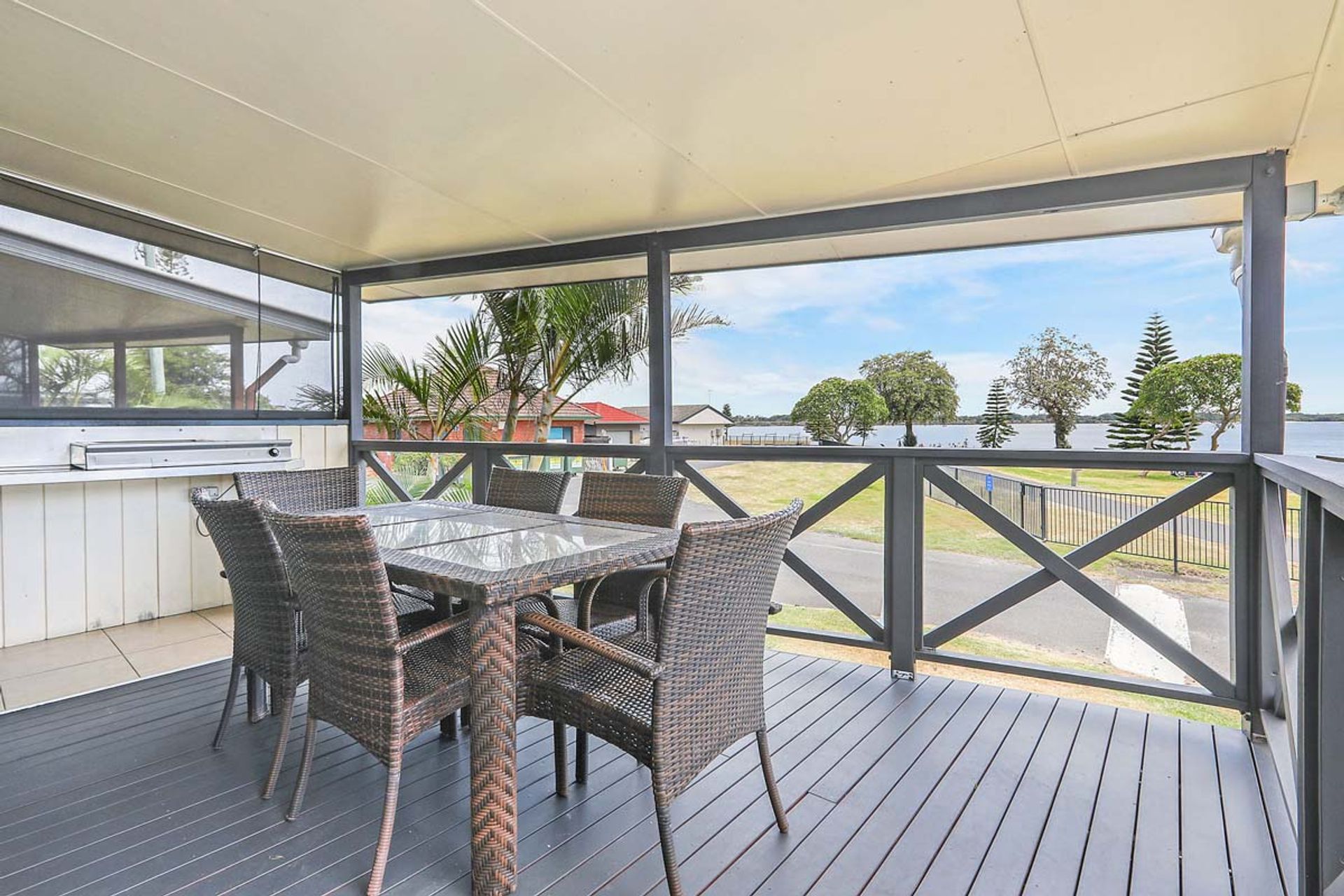 Deluxe Cabin | Shaws Bay Holiday Park | Reflections Holiday Park