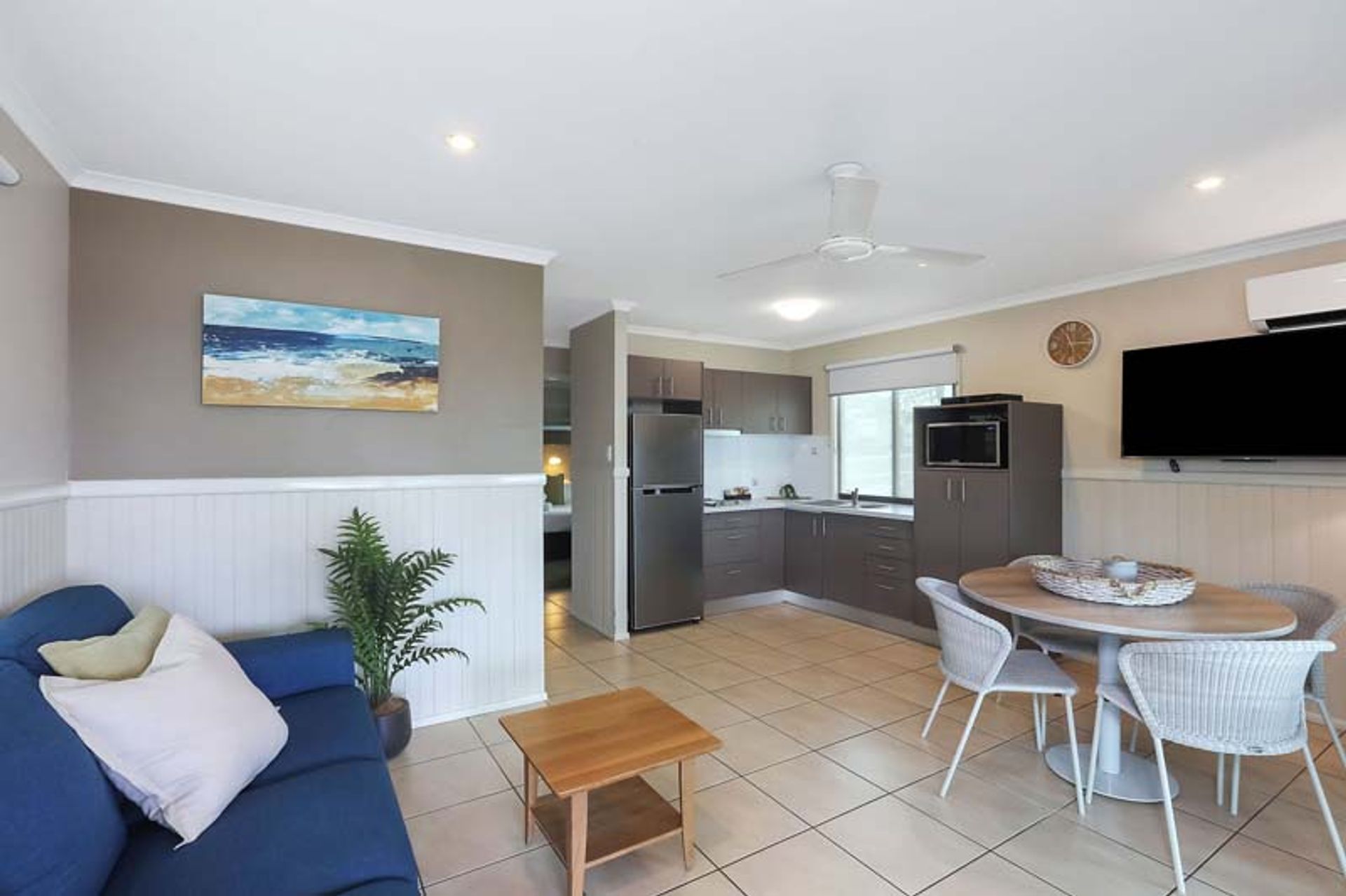 Deluxe Cabin | Shaws Bay Holiday Park | Reflections Holiday Park