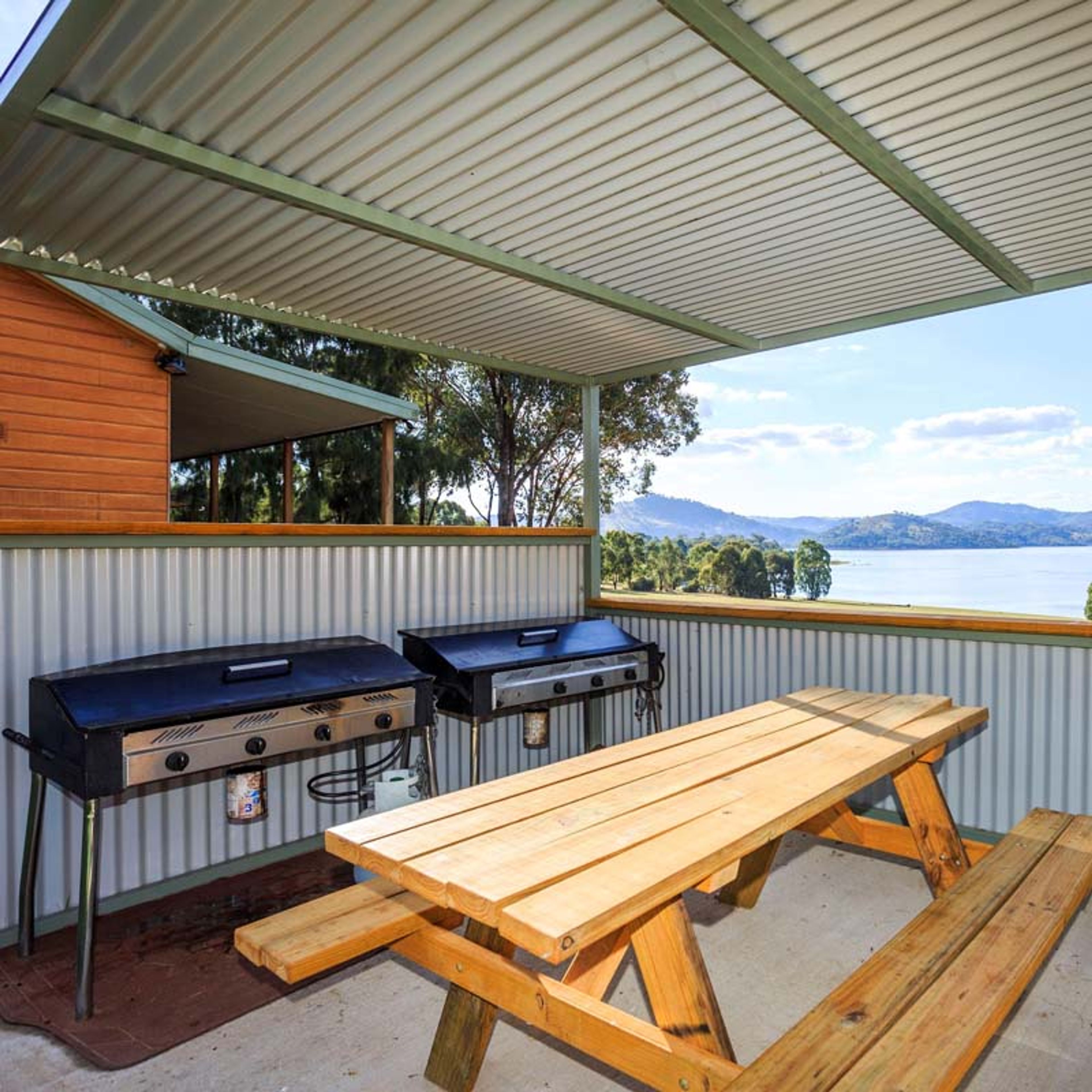 Grabine Lakeside Economy Unpowered Campsite - 6 Guests | Reflections ...