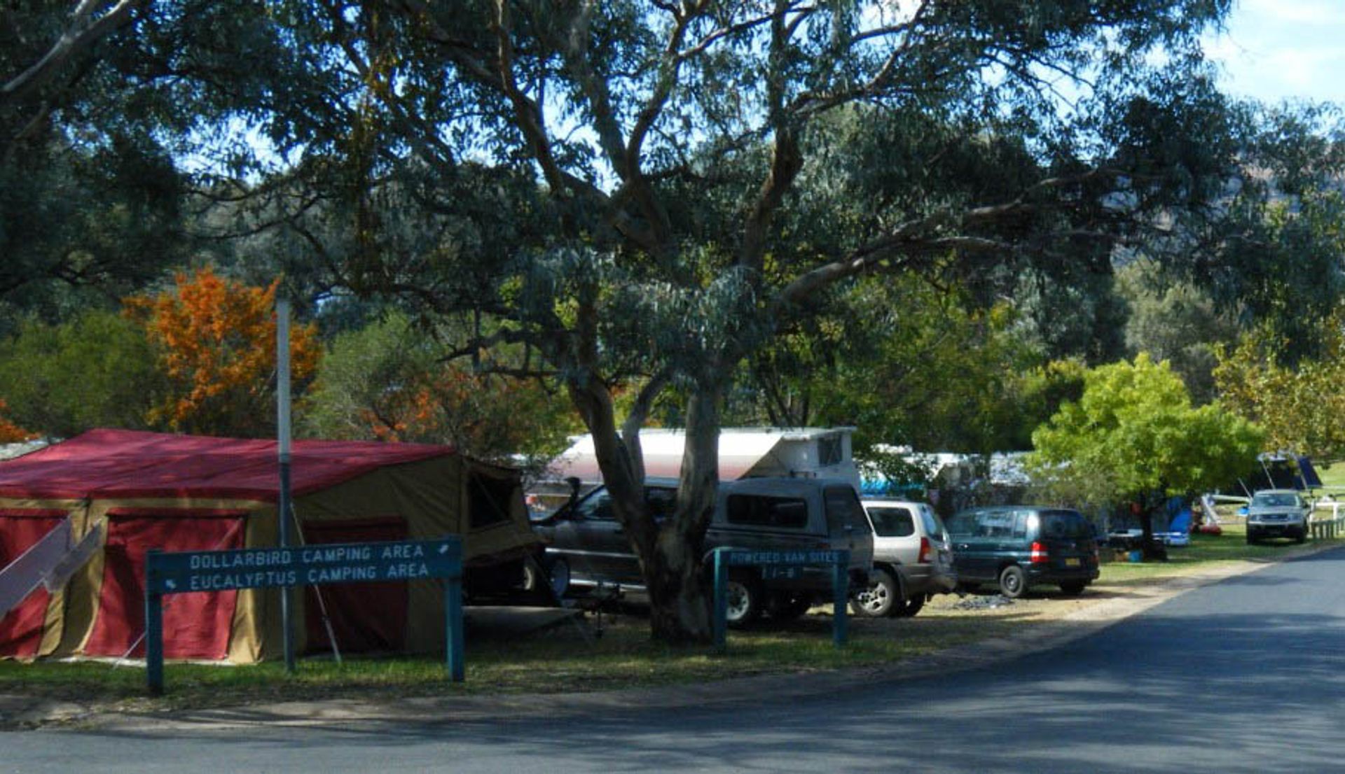 Standard Powered Site | Wyangala Waters Holiday Park | Reflections ...