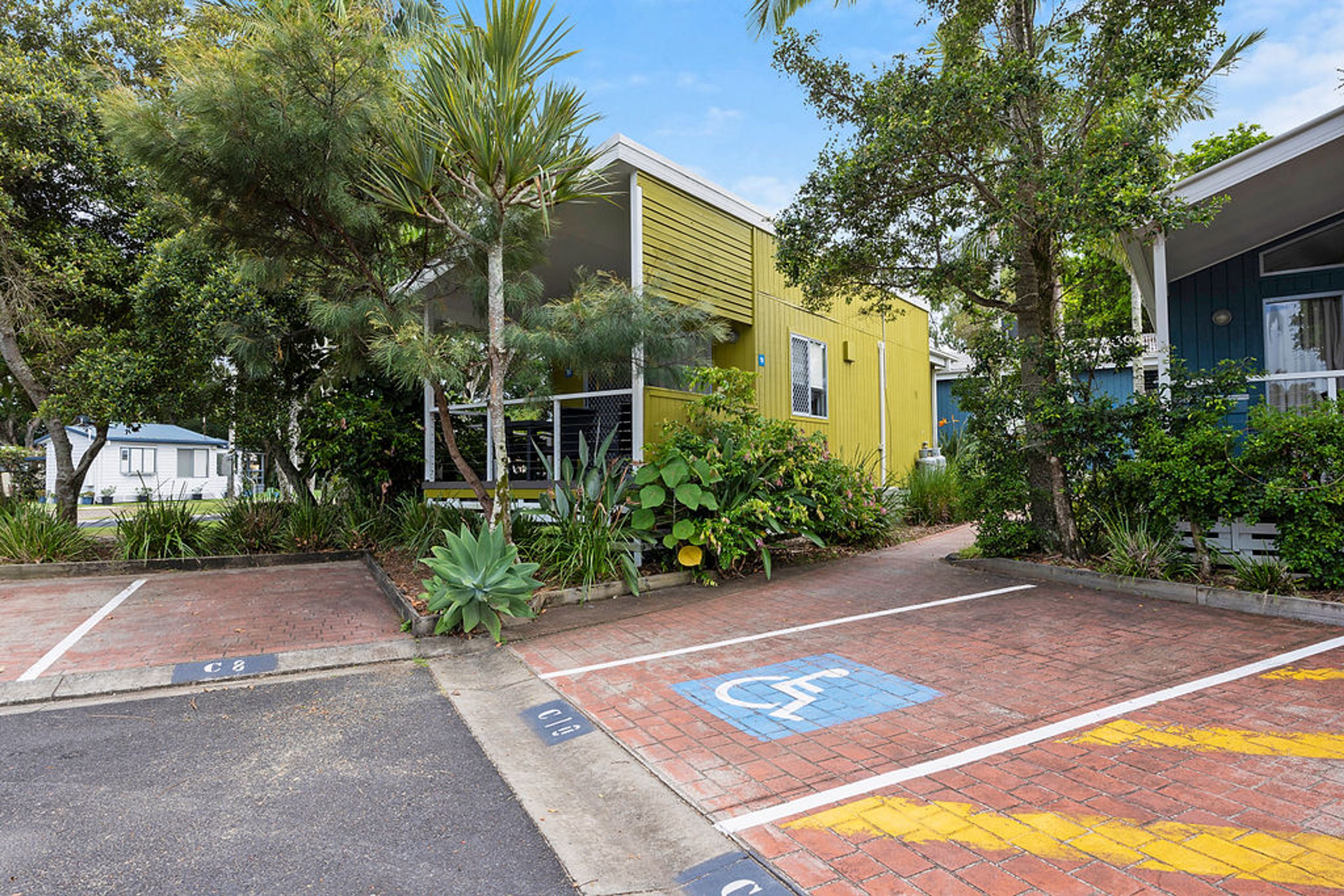 Brunswick Heads Deluxe Cabin - 2 Guests - Accessible | Reflections Holidays