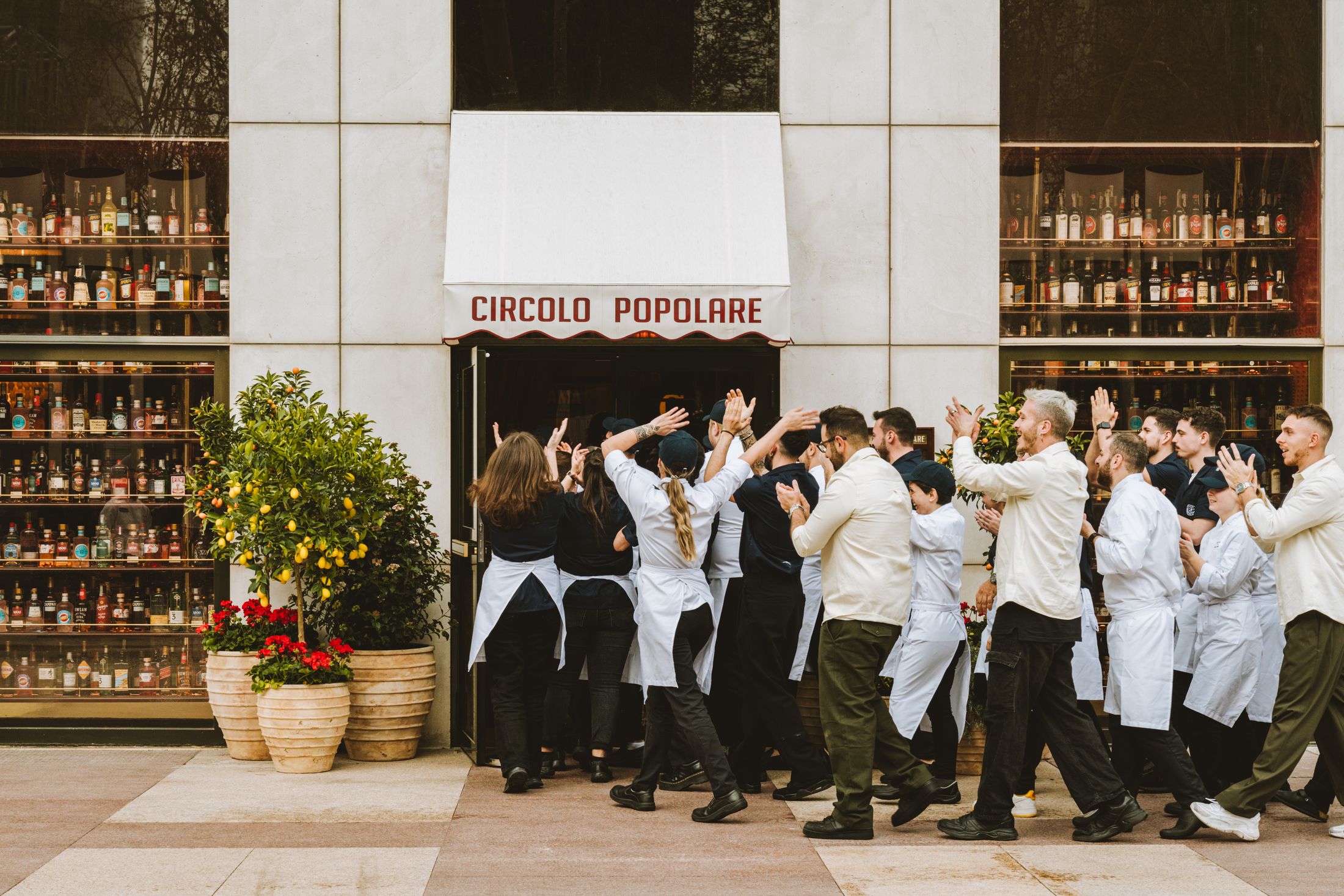 Contáctenos · Circolo Popolare & Pizzeria Popolare