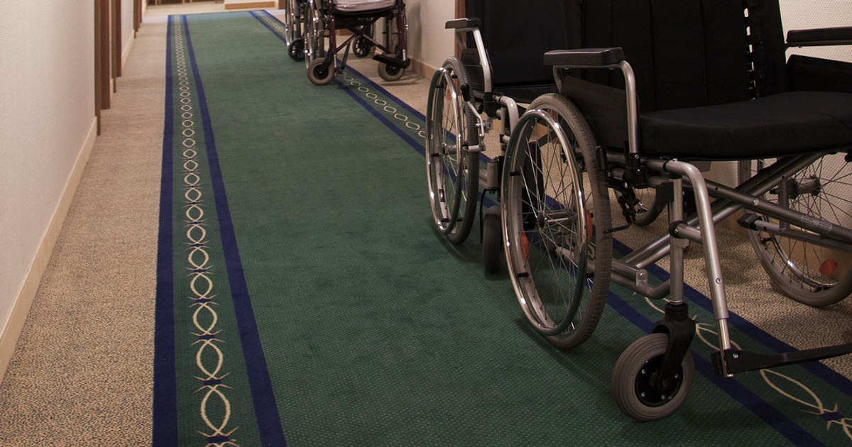 Keep A Carpet Runner From Shifting On Carpeted Floors (The Easy Way ...