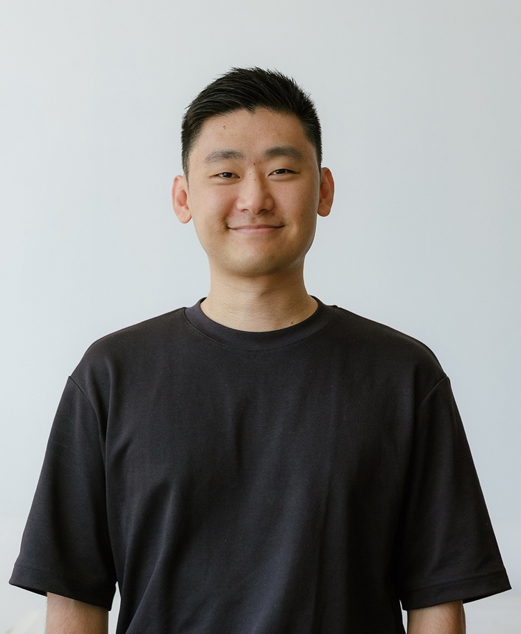 James studied architecture at the University of New South Wales ...