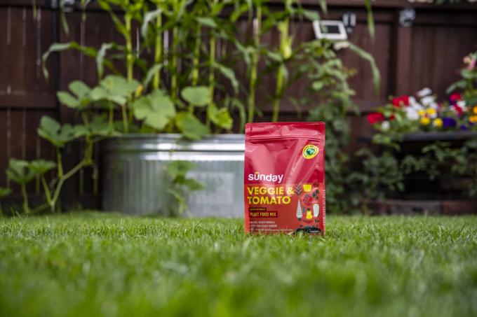 How to Apply Sunday Garden Fertilizers & Soil Nutrients | Sunday Lawn Care