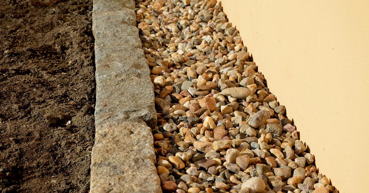 Prevent Indoor Pests with Vegetation Free Zones | Sunday Lawn Care