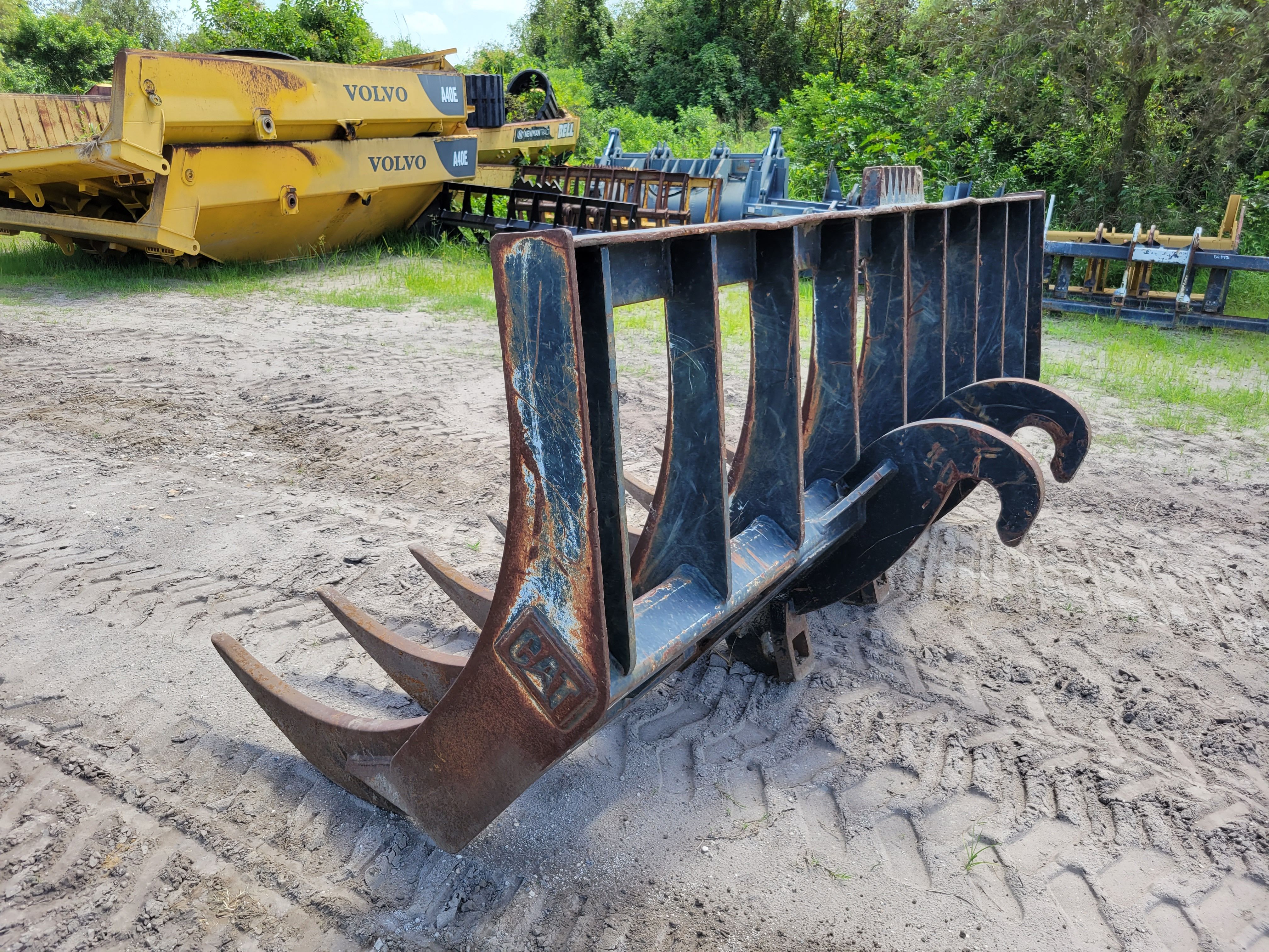 SOLD CAT 112 INCH ROOT RAKE FOR CAT 950H/K For Sale | Newman Tractor