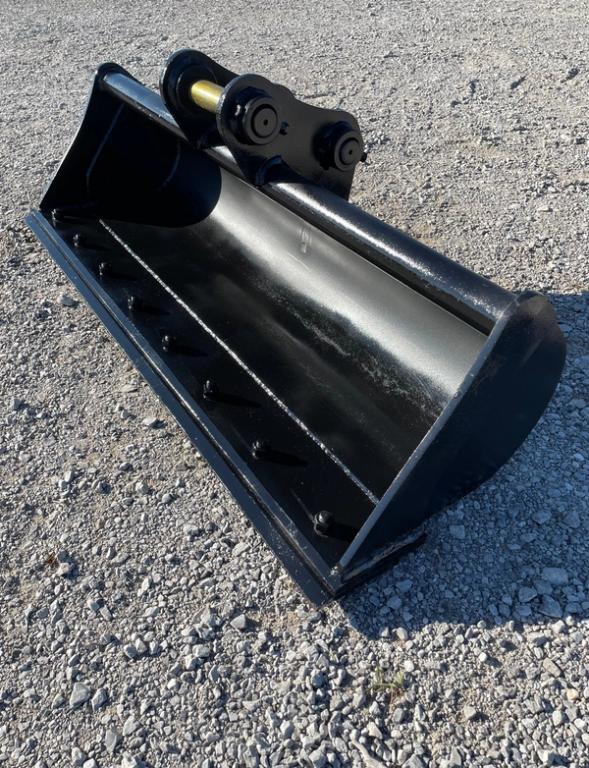 48" EXCAVATOR DITCH CLEANING BUCKET 40MM PIN | Newman Tractor