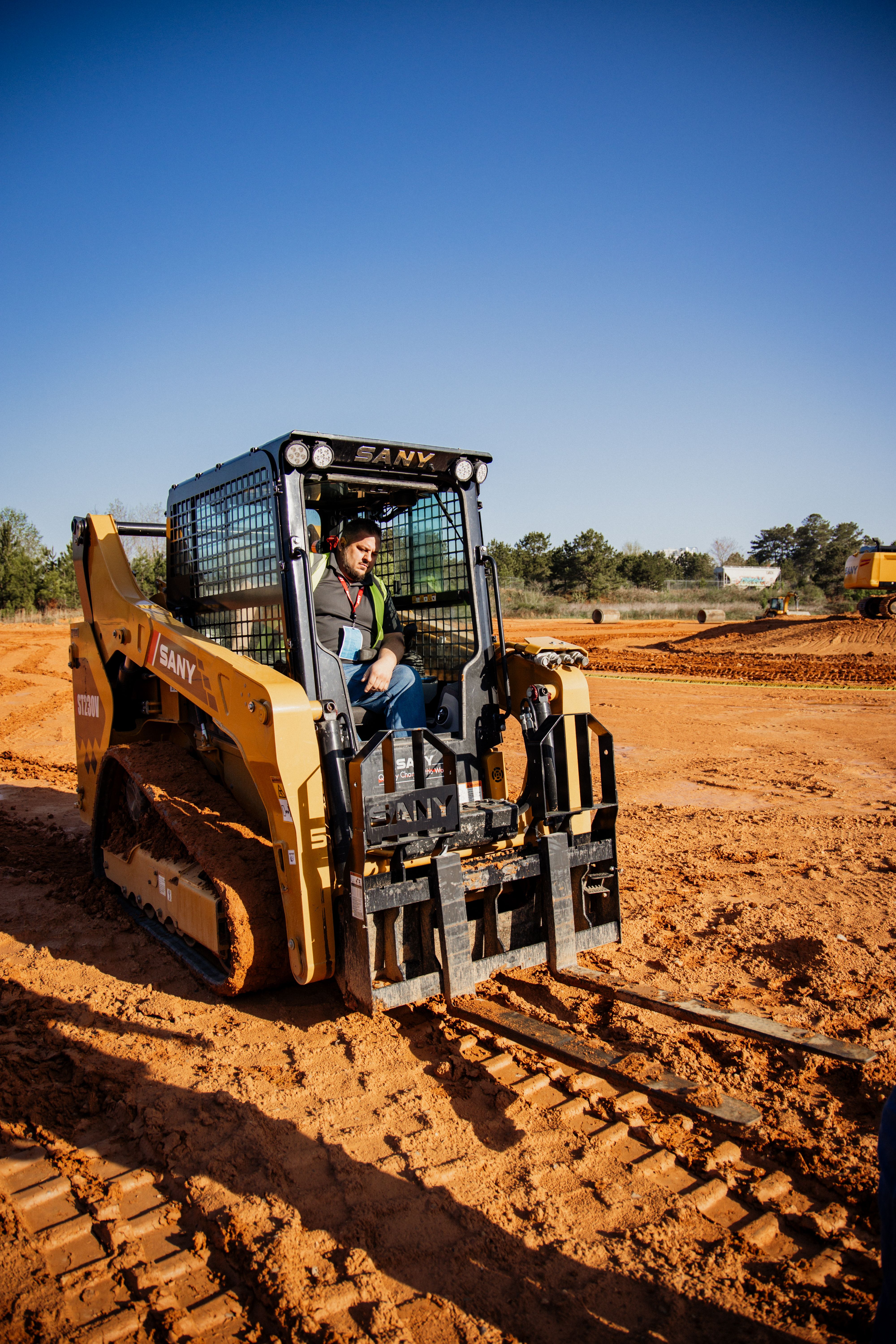 SANY ST230V Skid Steer | Newman Tractor