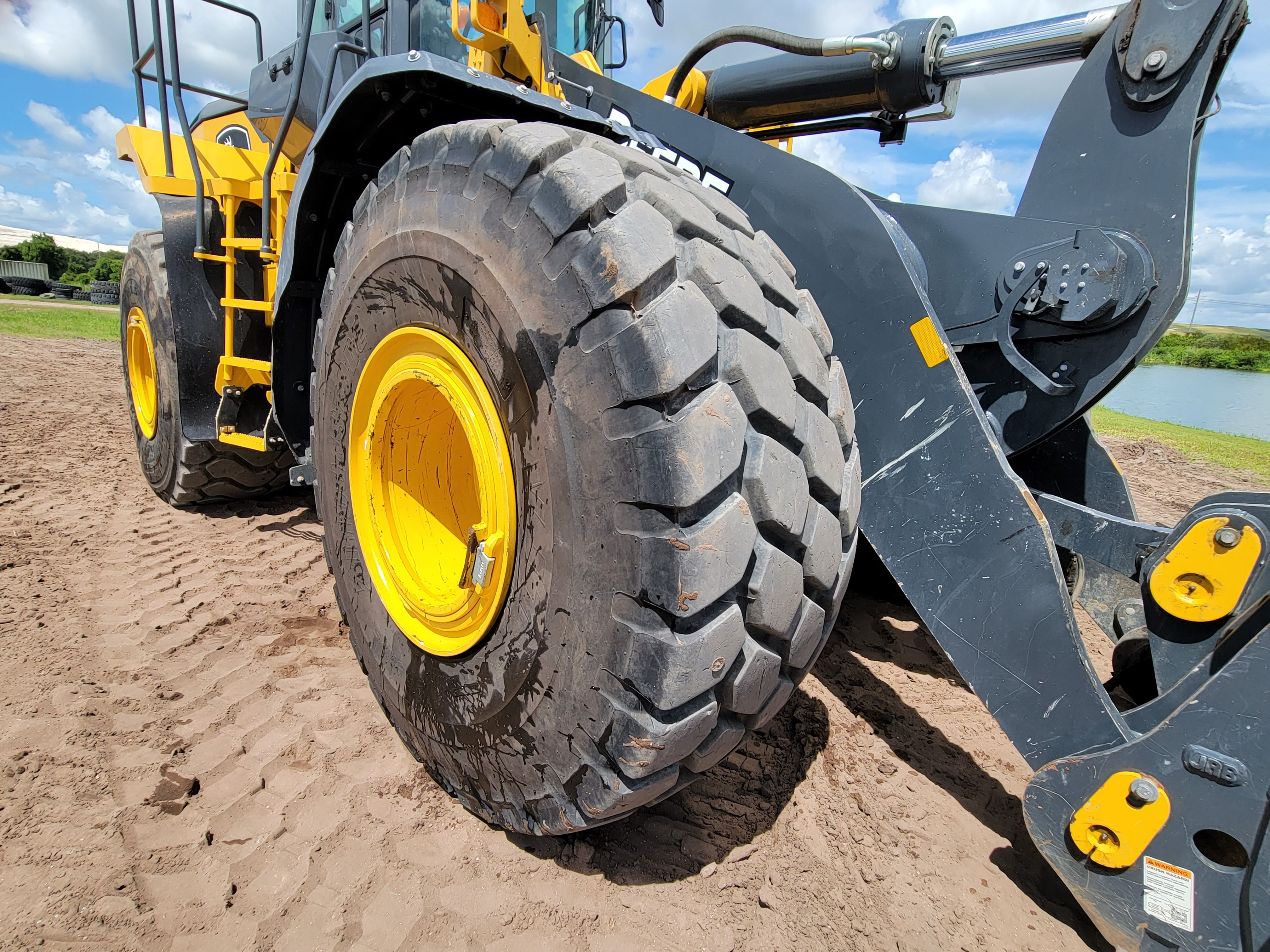 2021 JOHN DEERE 744L For Sale | Newman Tractor