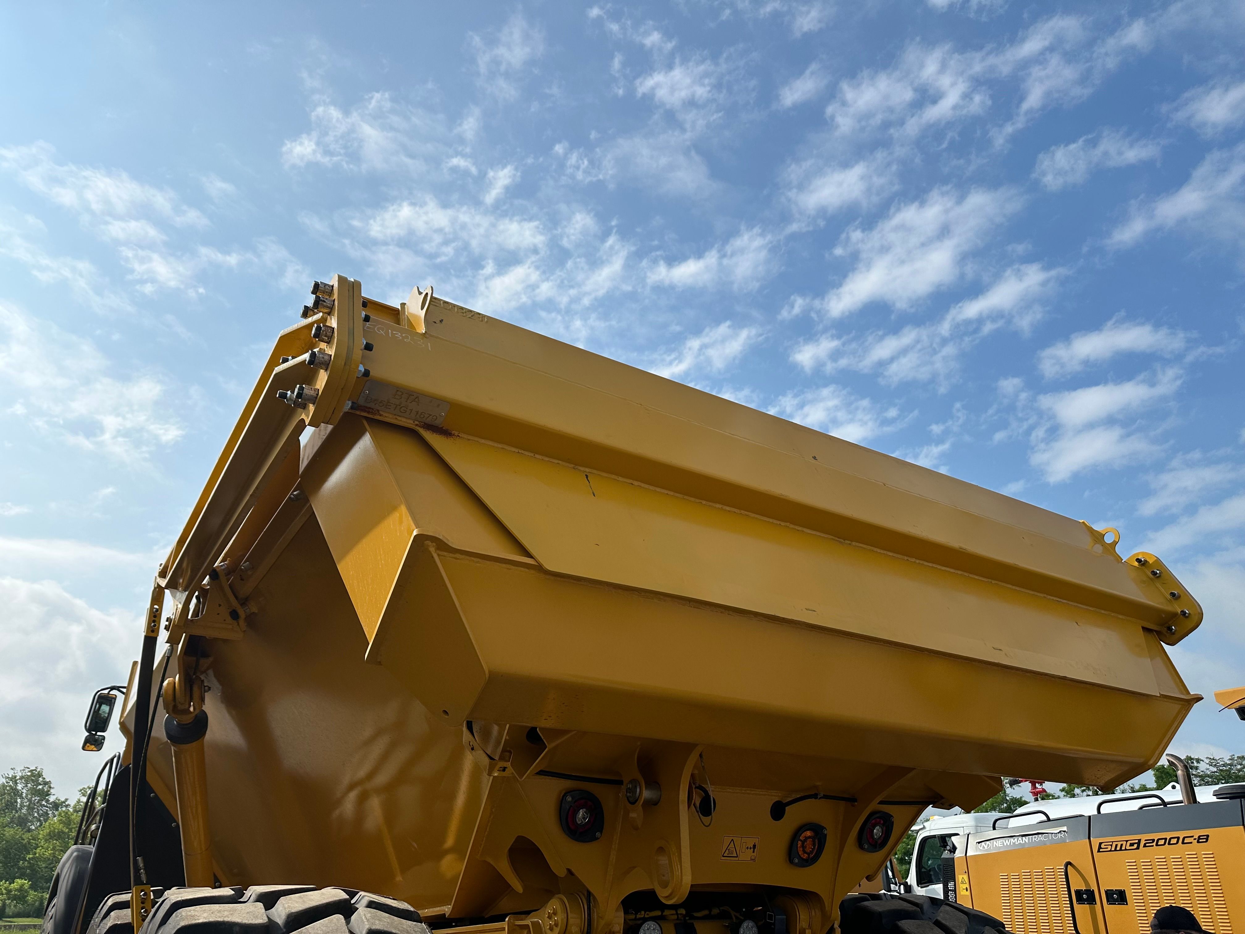 BELL B45E TAILGATE For Sale | Newman Tractor