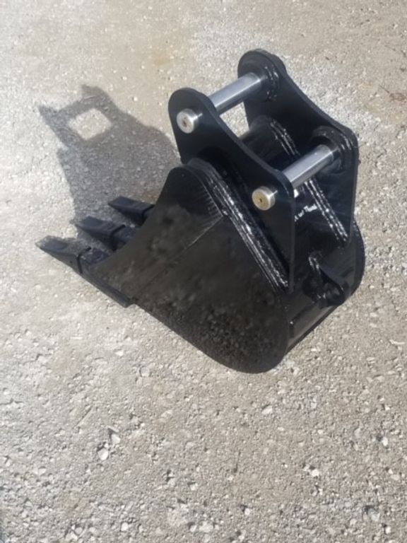 12" EXCAVATOR DIGGING BUCKET 40MM PIN | Newman Tractor