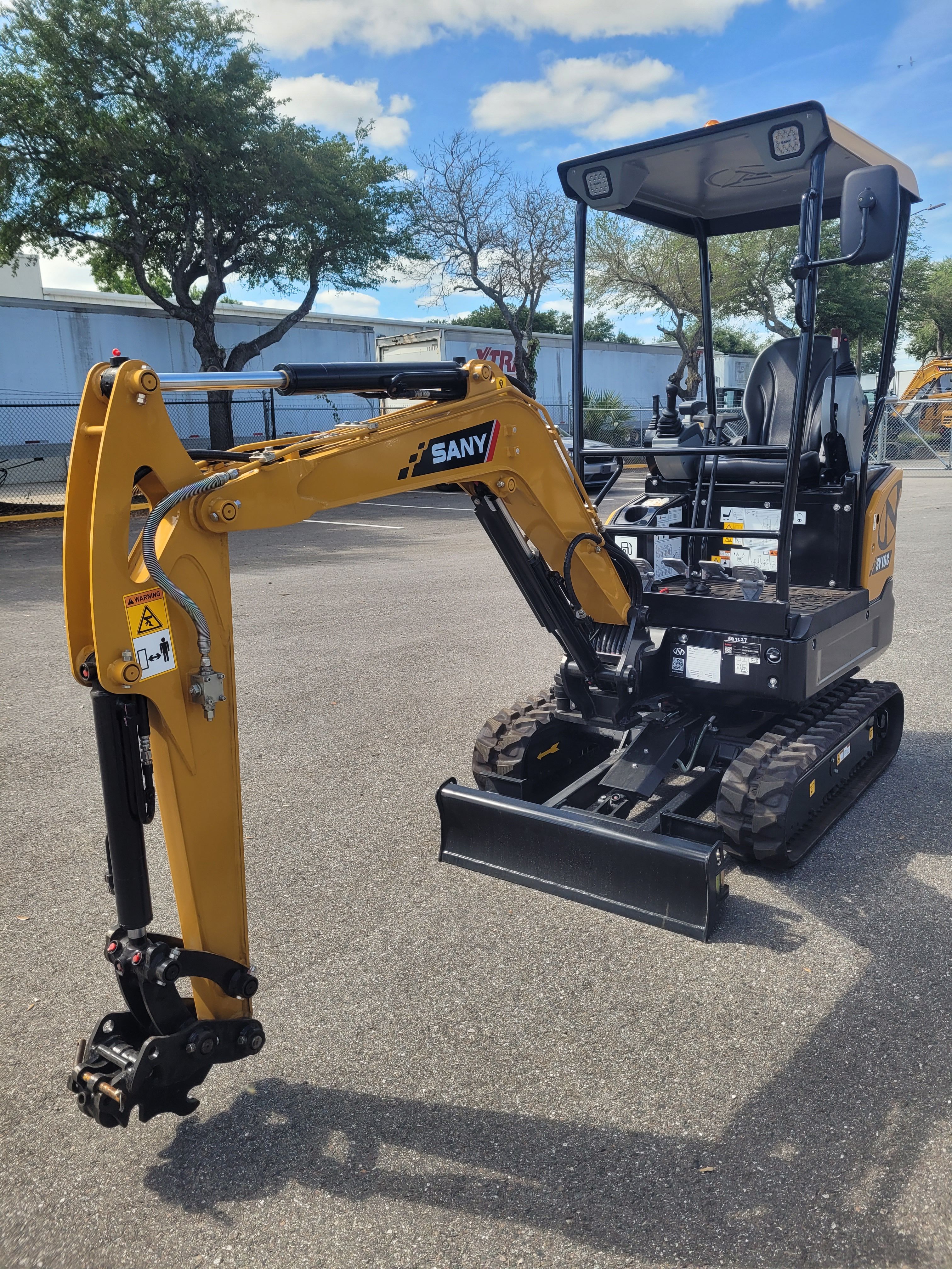 2022 SANY SY16C For Sale | Newman Tractor