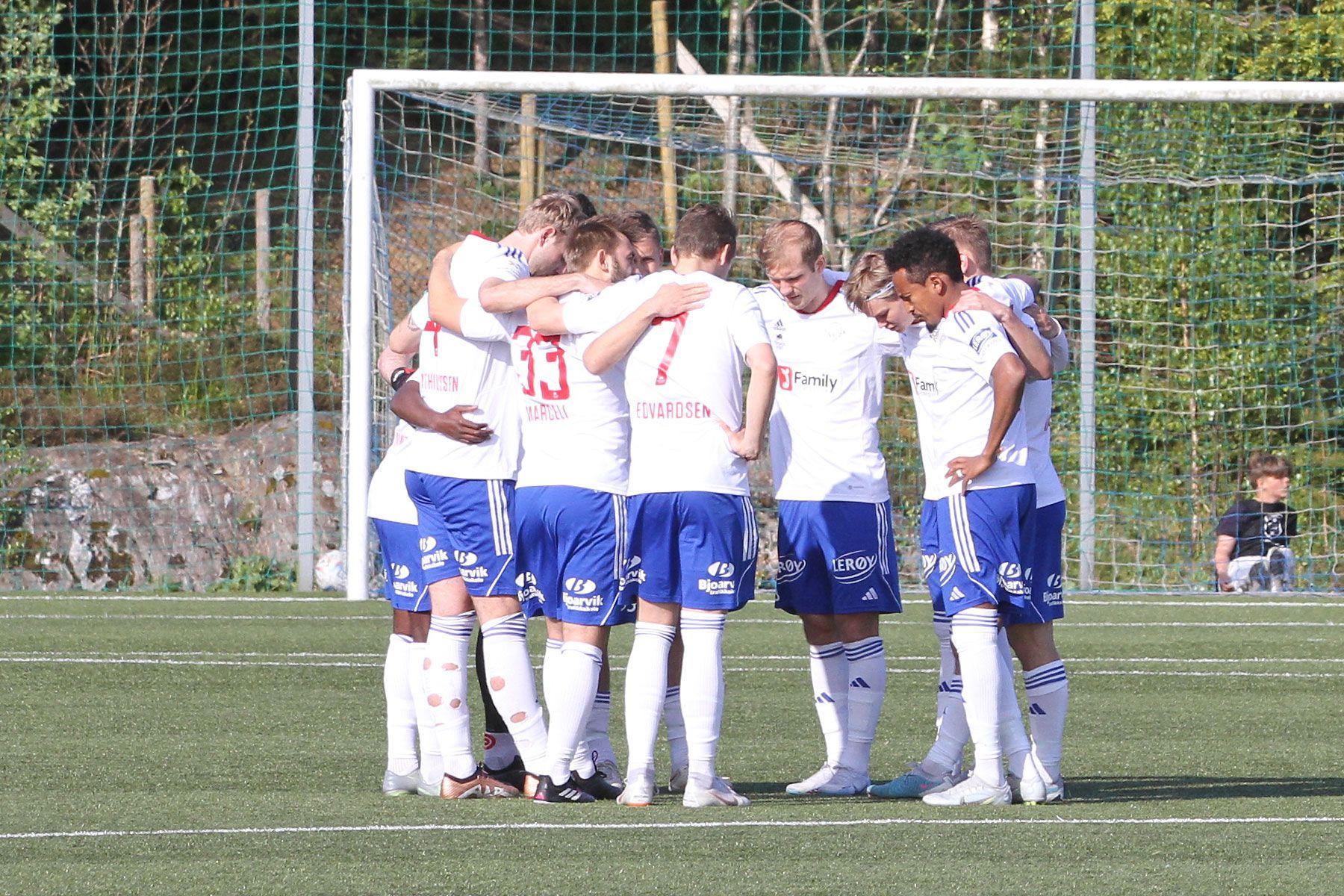 Lysekloster har signert tre nye spelarar