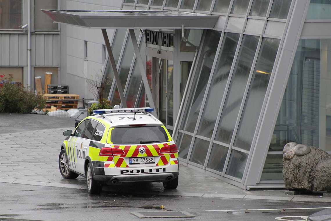 Mann i baris blei vist vekk - Midtsiden