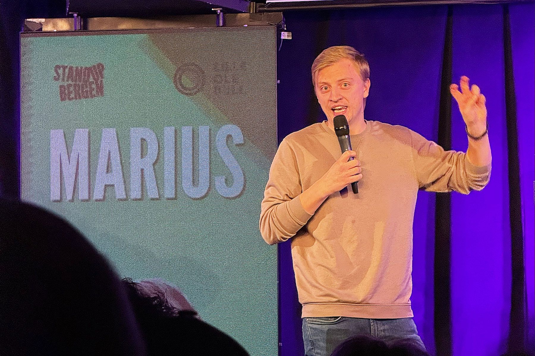 Marius debuterte på standupscenen i Bergen