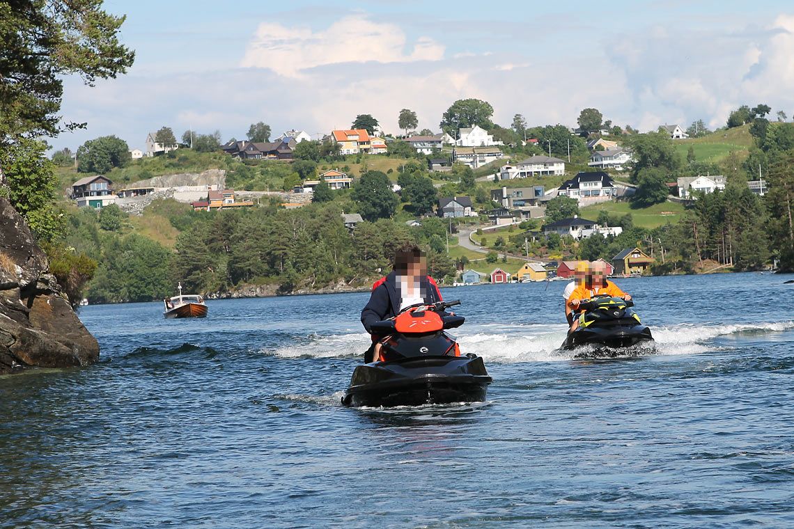 Regjeringa vil likestilla vannskuter med båt - Midtsiden