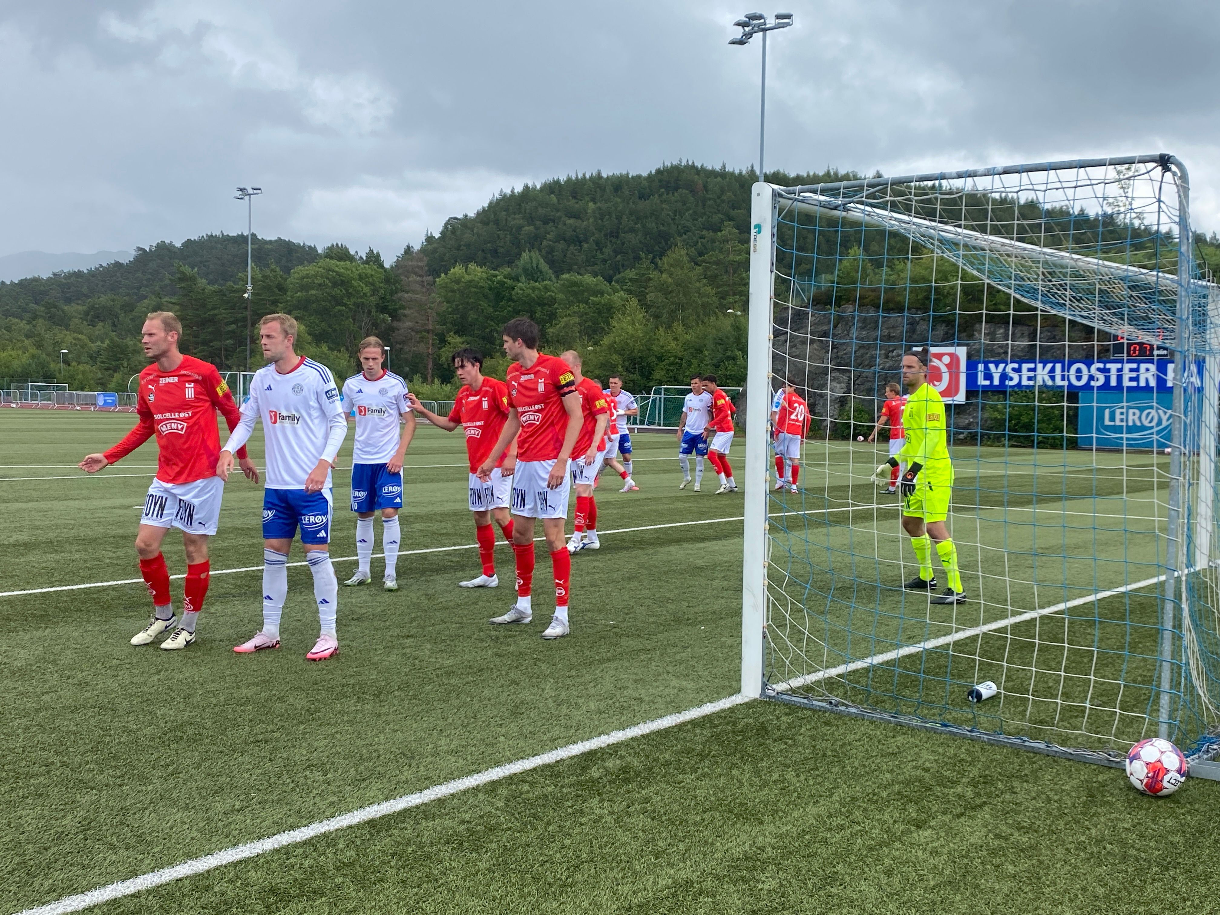 Lysekloster slo tabelltoaren! - Midtsiden