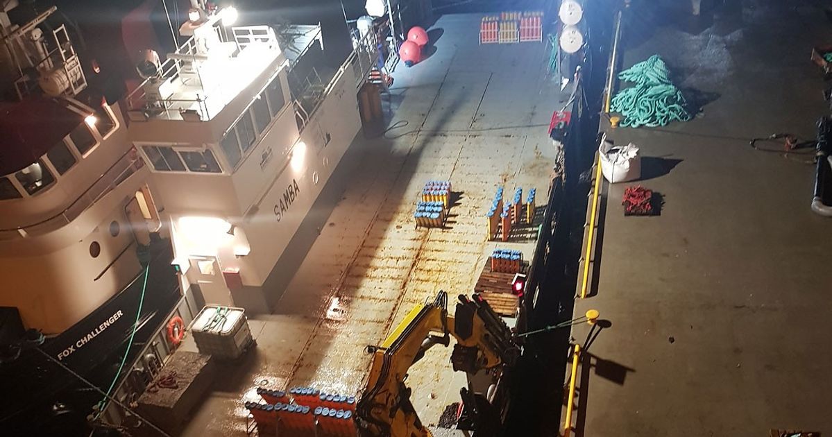 MS Samba er rigga med kveldens fyrverkeri - Midtsiden