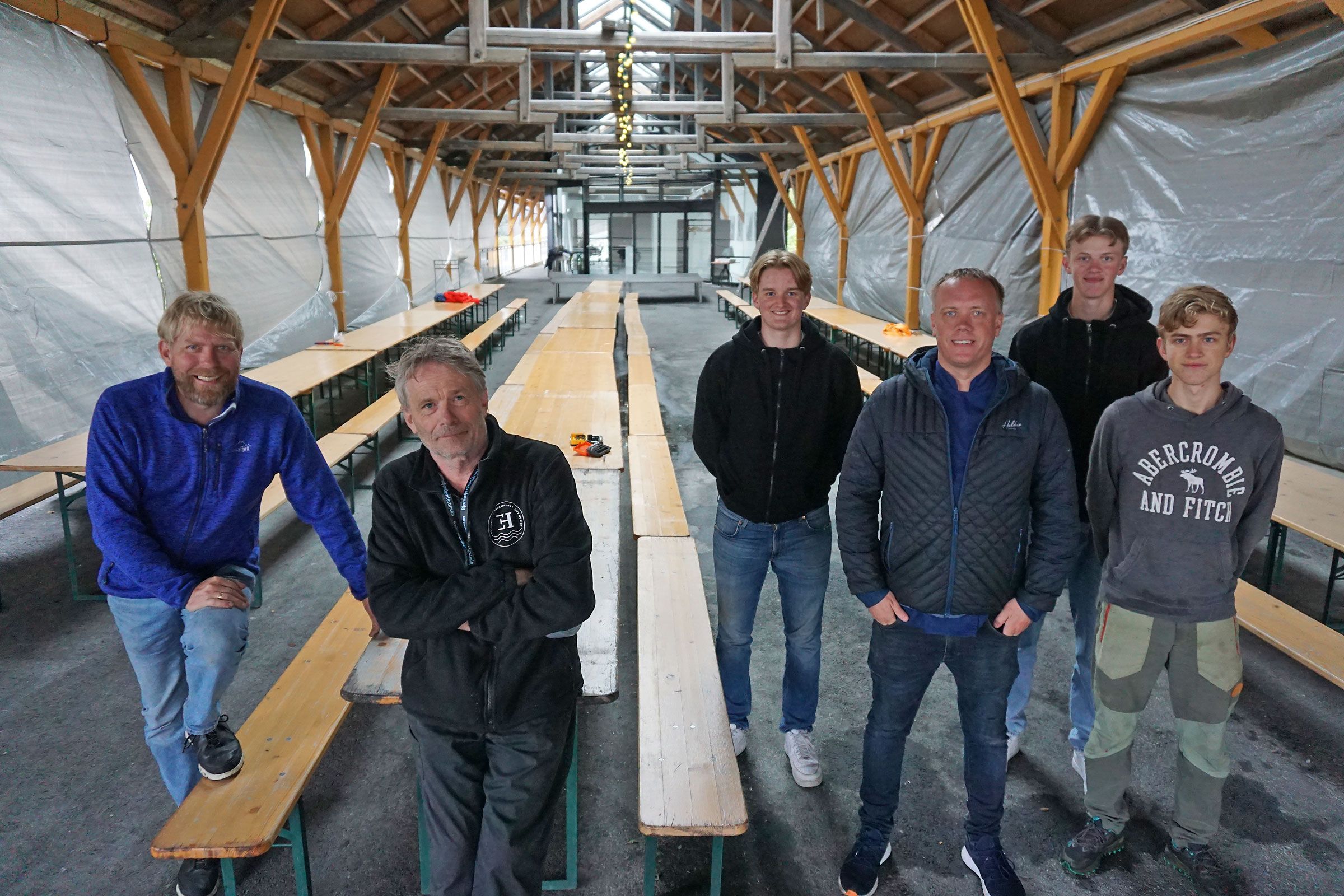 Riggar til oktoberfest med standup - Midtsiden