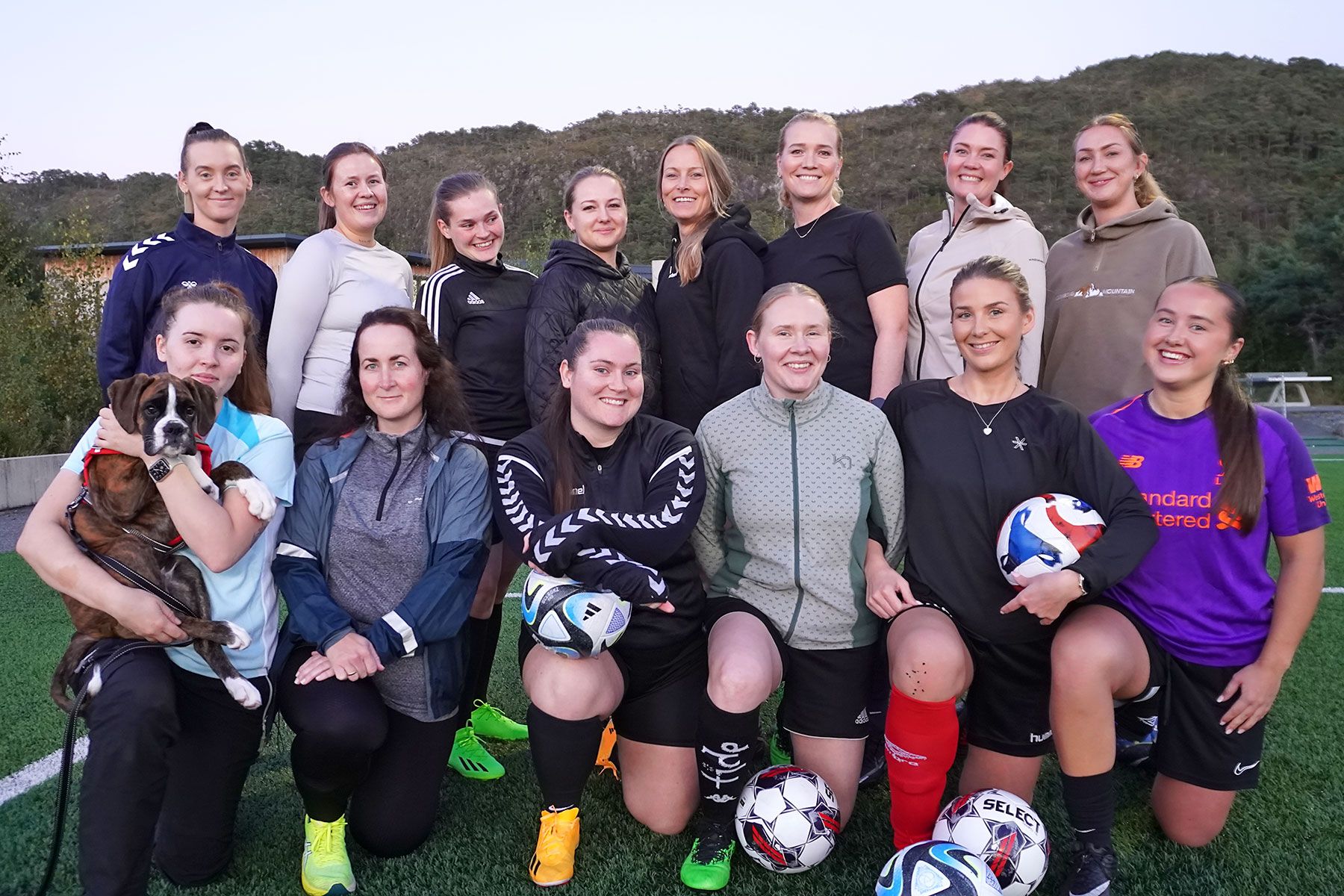 Nore Neset har starta damelag i fotball