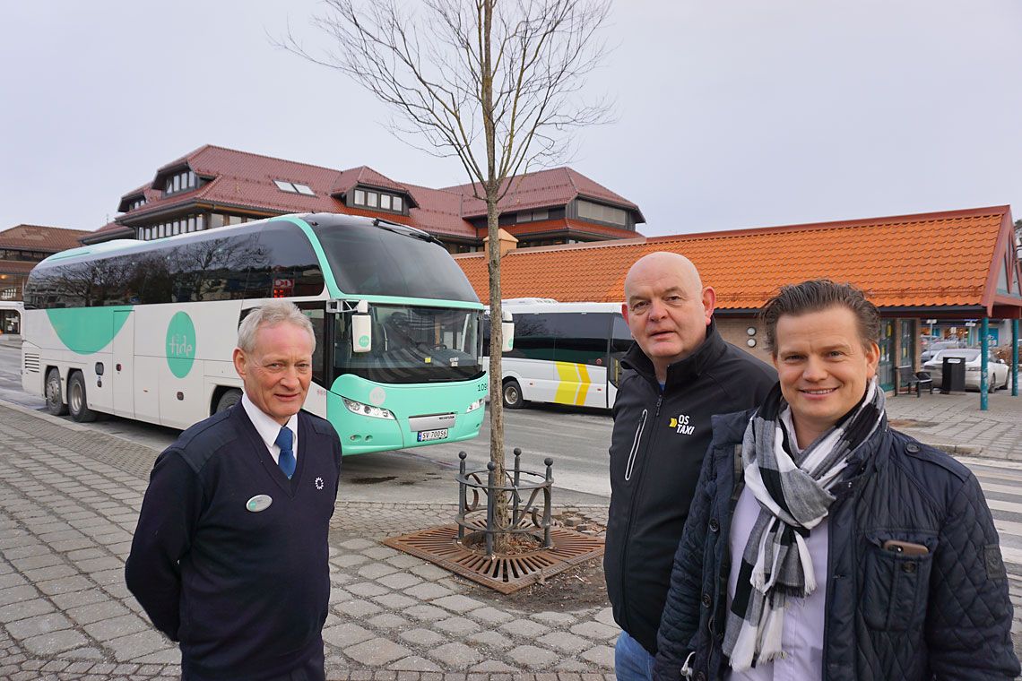 Os Taxi med Tide i ryggen