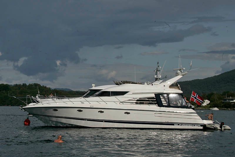 Vaksen veslebror - Midtsiden