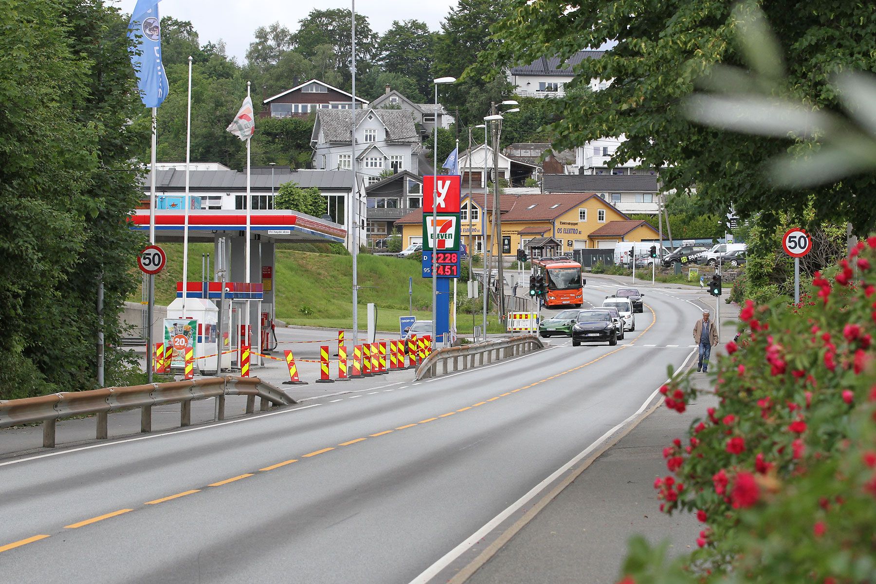Fylket skal grava - pumper og eitt køyrefelt må stenga - Midtsiden