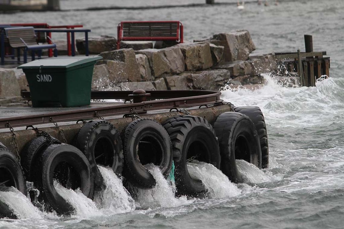 Sludd og kuling i vente