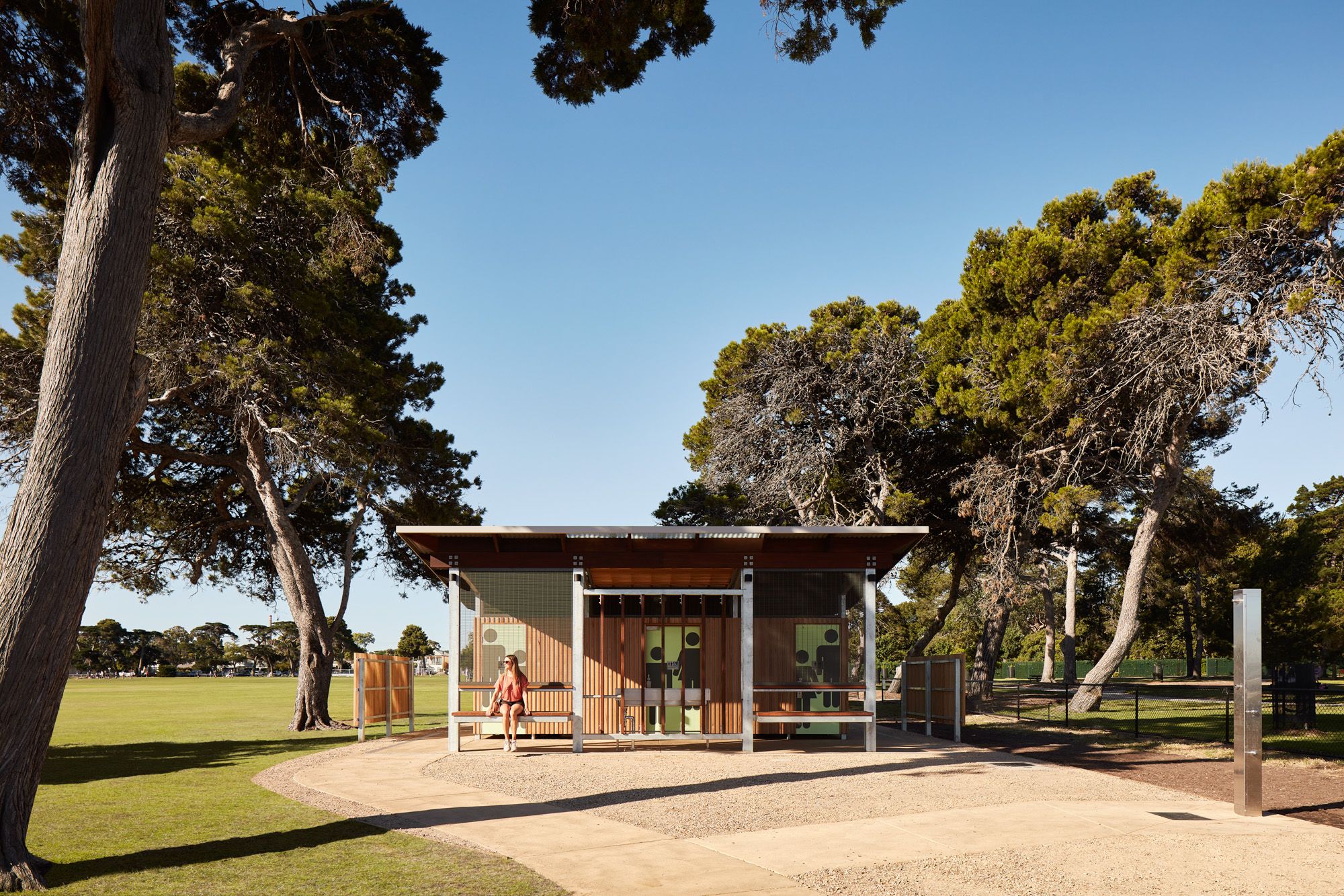 Robinson Architecture - Beachfront Amenities