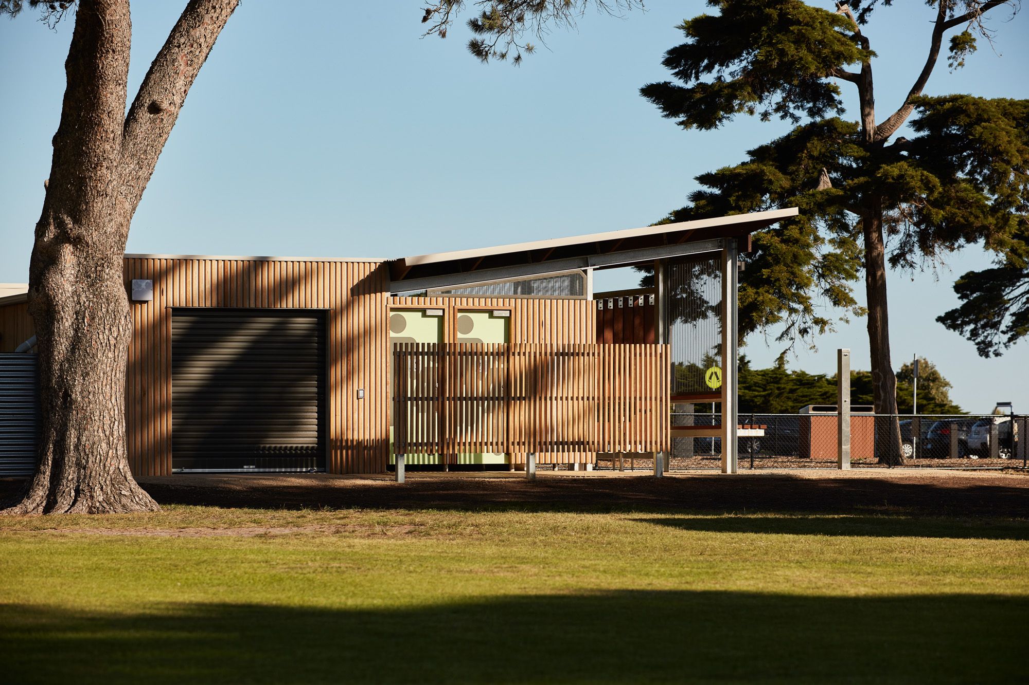 Robinson Architecture - Beachfront Amenities