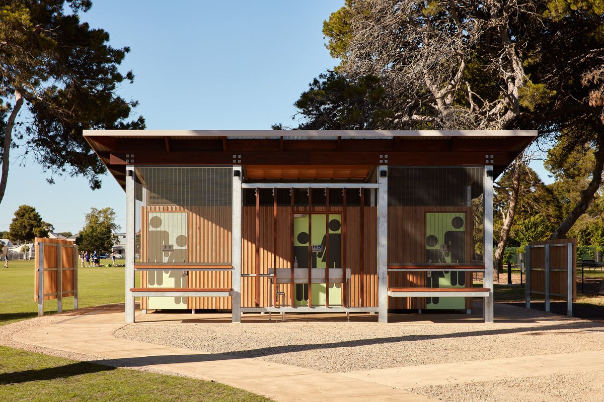 Robinson Architecture - Beachfront Amenities
