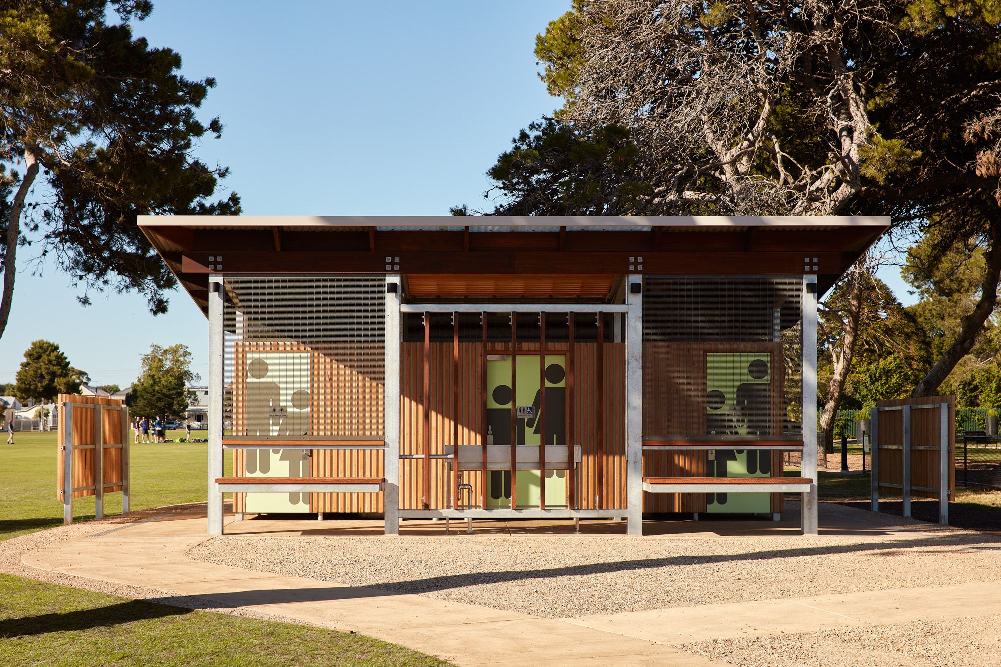 Robinson Architecture - Beachfront Amenities