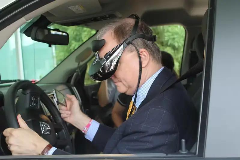 Distracted Driving | Moving Violation | Traffic Law Attorney