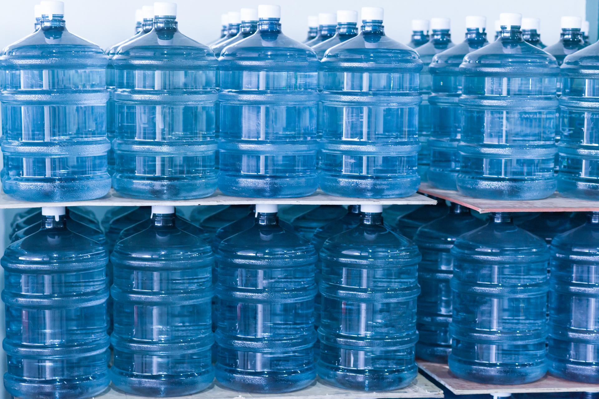 Solving the 5-Gallon 3-Gallon Riddle: A Logical Approach | Leland