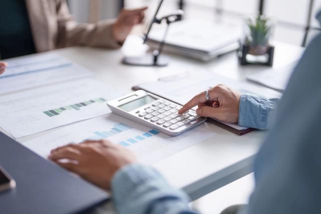 Business Strategy vs. Operations: Key Differences & What to Know | Leland