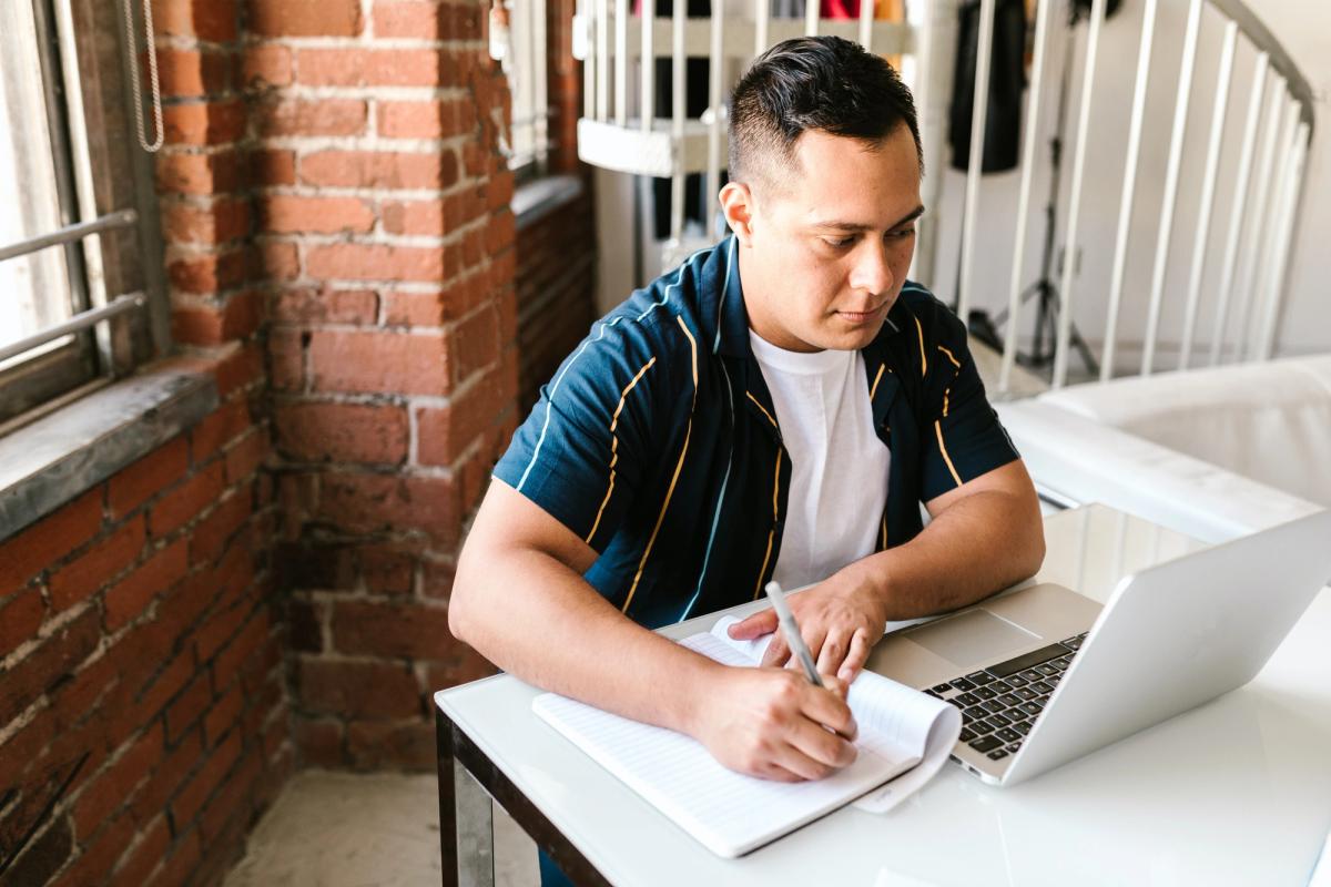 Chicago Booth MBA Cost: Tuition & Fees Breakdown | Leland