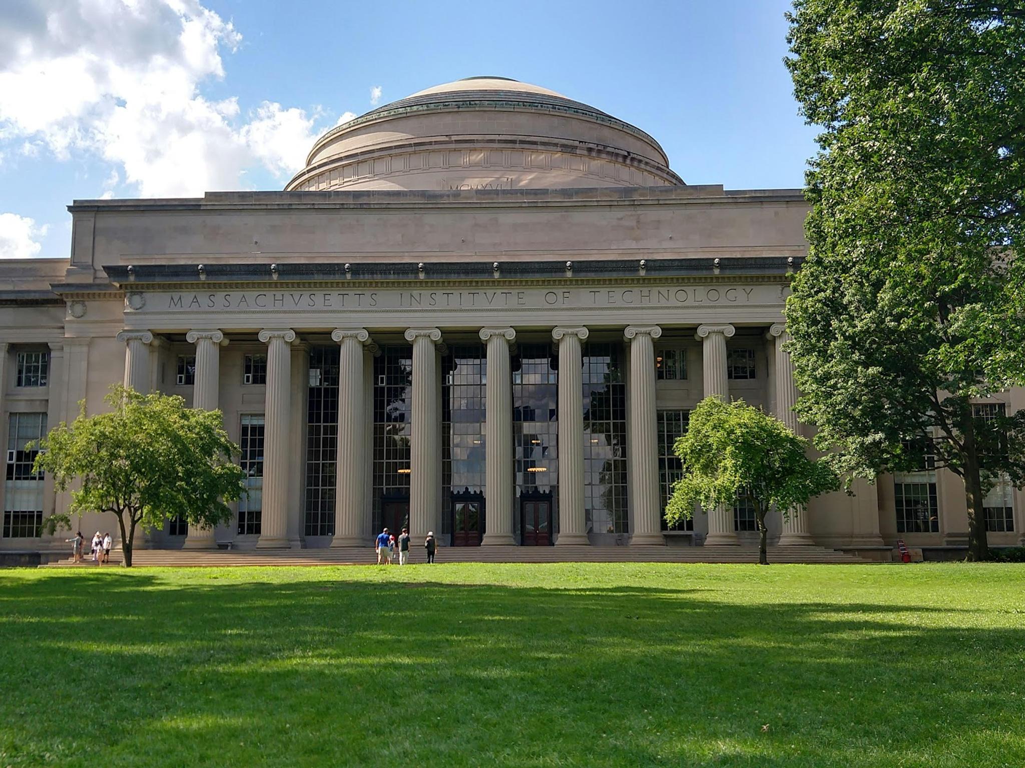 MIT Sloan MBA: Acceptance Rate, Deadlines, Cost, Requirements ...