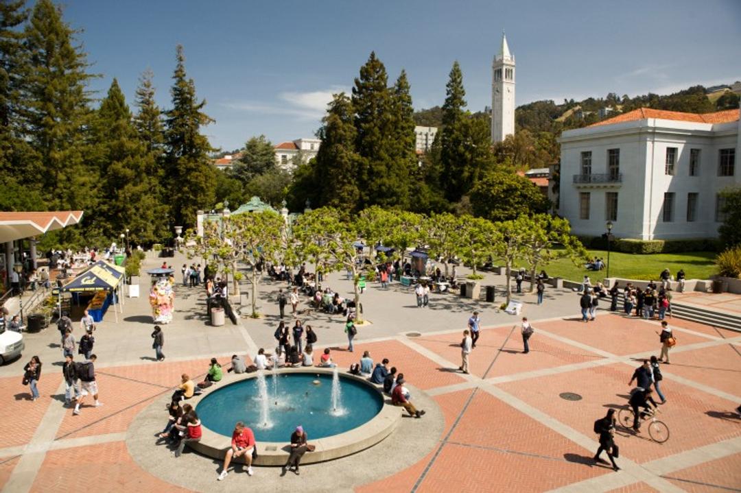 UT Austin McCombs MBA: Acceptance Rate, Deadlines, Cost, Requirements ...